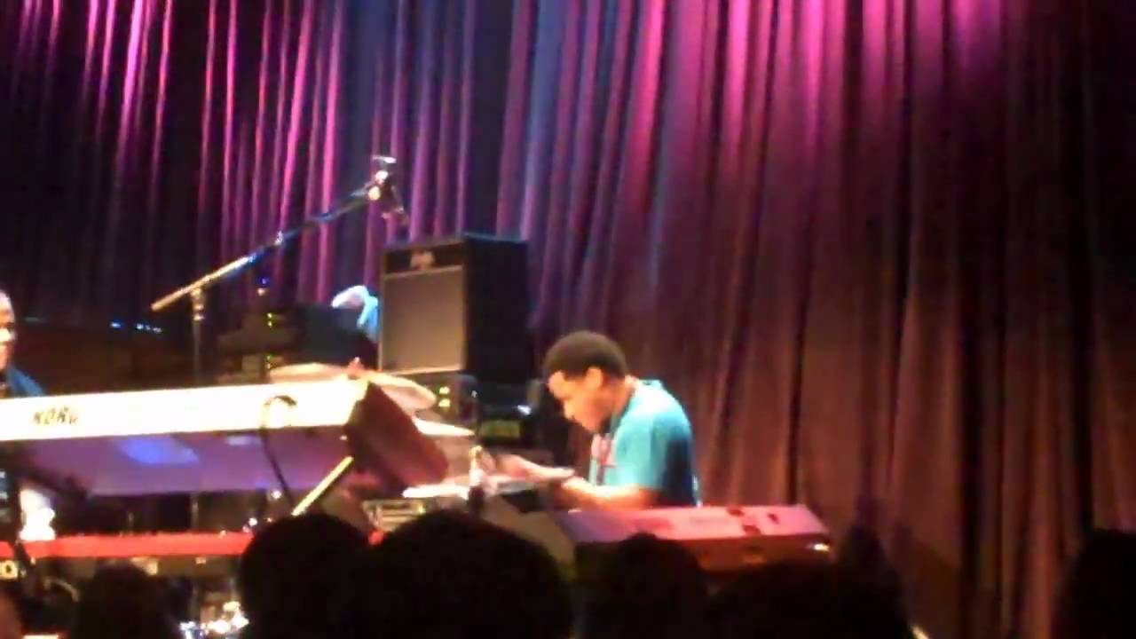 AMAZING drum solo - YouTube