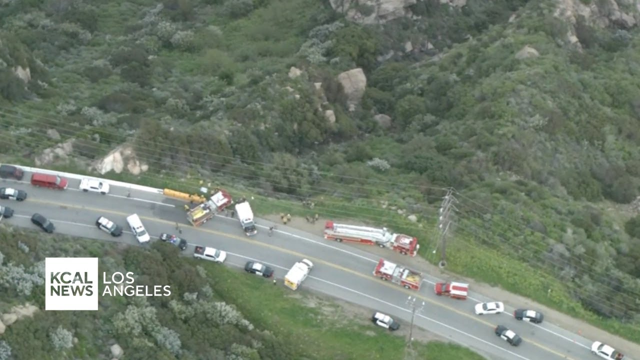 Driver killed after veering off cliff in Malibu - YouTube