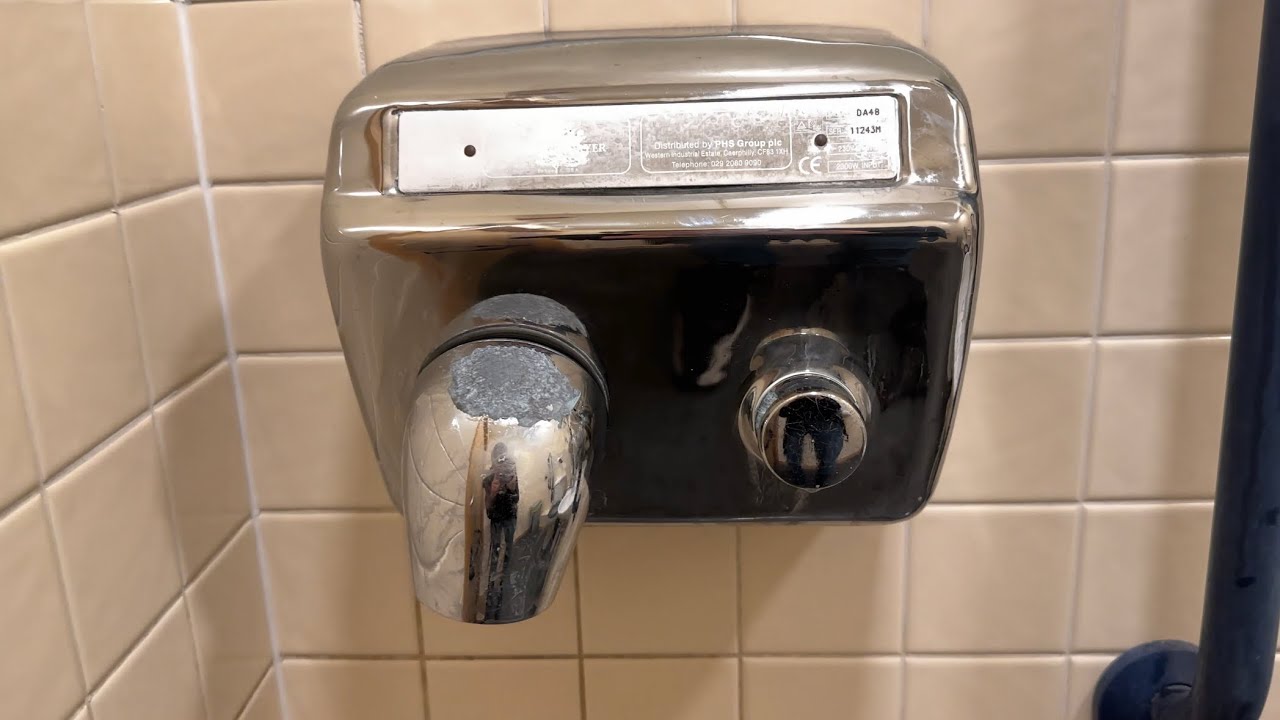 World Dryer Model A (Airmax Motor?) & Xinda (Pro Elec) @ Starbucks The ...