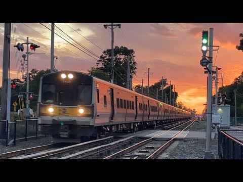 Gorgeous evening for Pinelawn LIRR PM Rush Hour plus Schneider National fanatics roasting. 10/8 ...