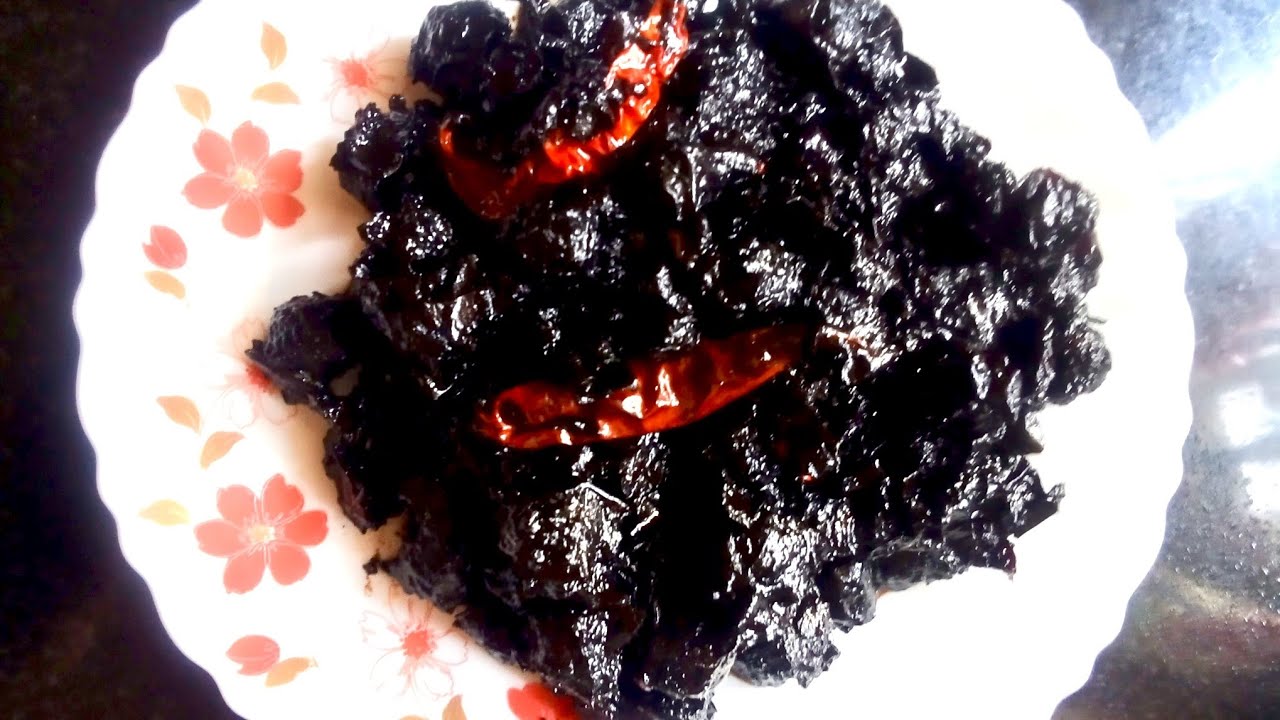 ,"Time for a tasty dried ber treat!" "Aperfect Sweet & Sour Treat!"🍯🍋😋 ...