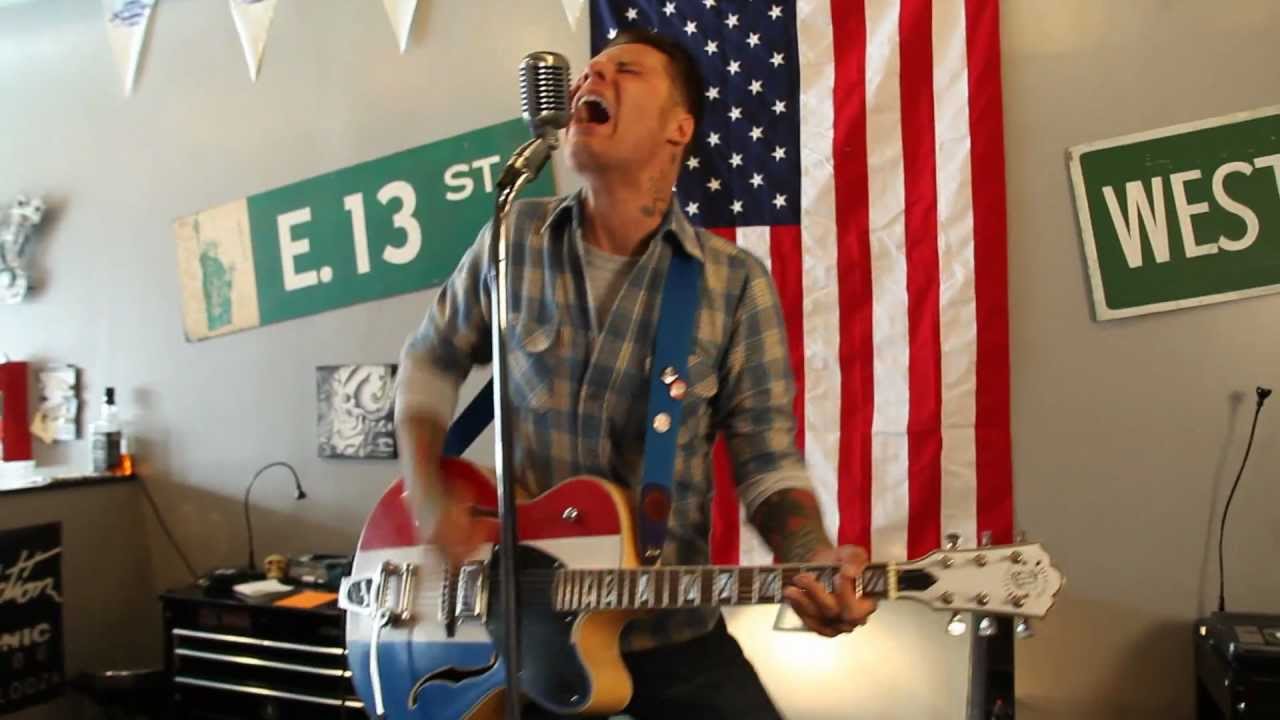 Gene Louis & The Brave Ones "Petty Thief" - YouTube