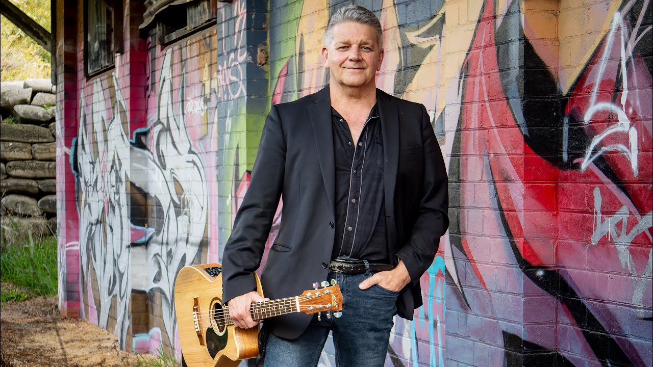 Paint your own picture, By Wayne Glasson Acoustic solo 27/September 23 ...