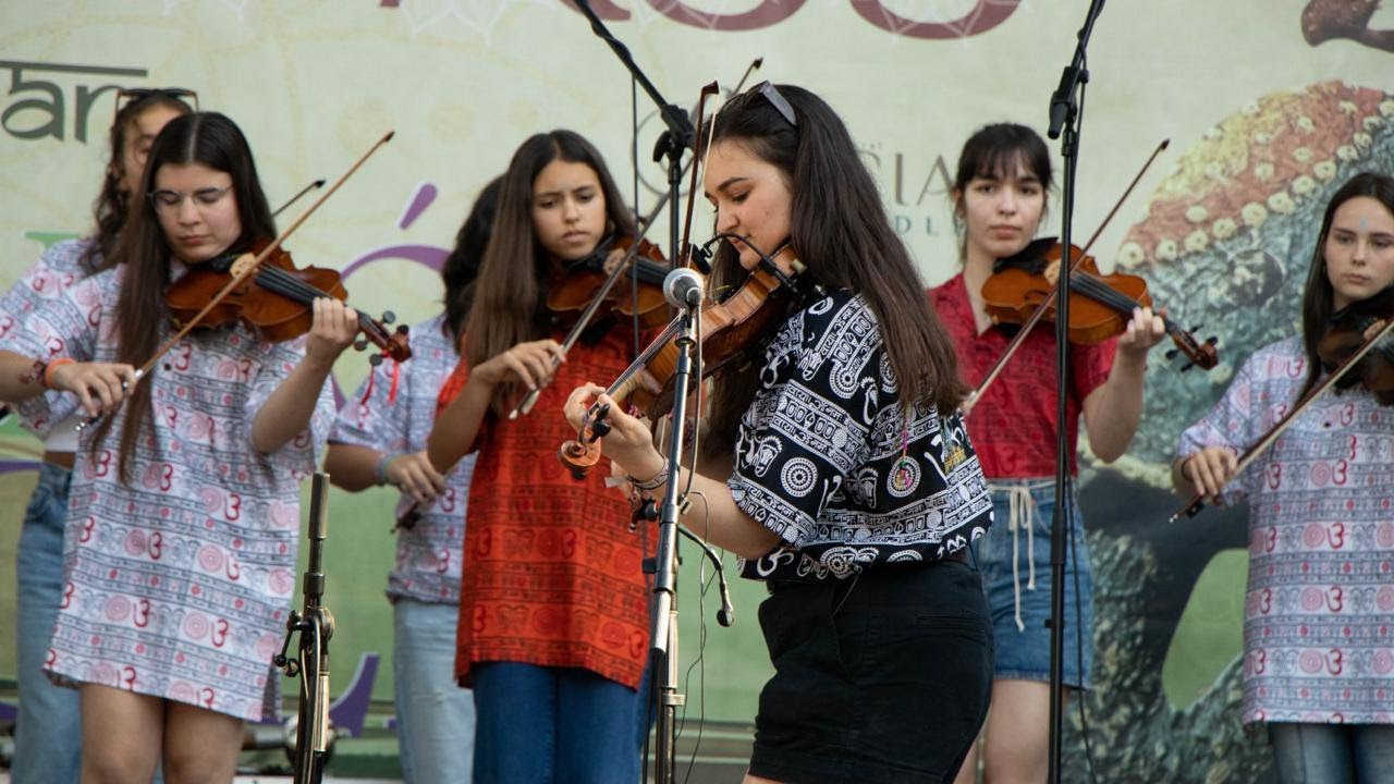 San Simón Fiddle 2024, Lady Isabella / The Love Bug - Sandra Castro ...