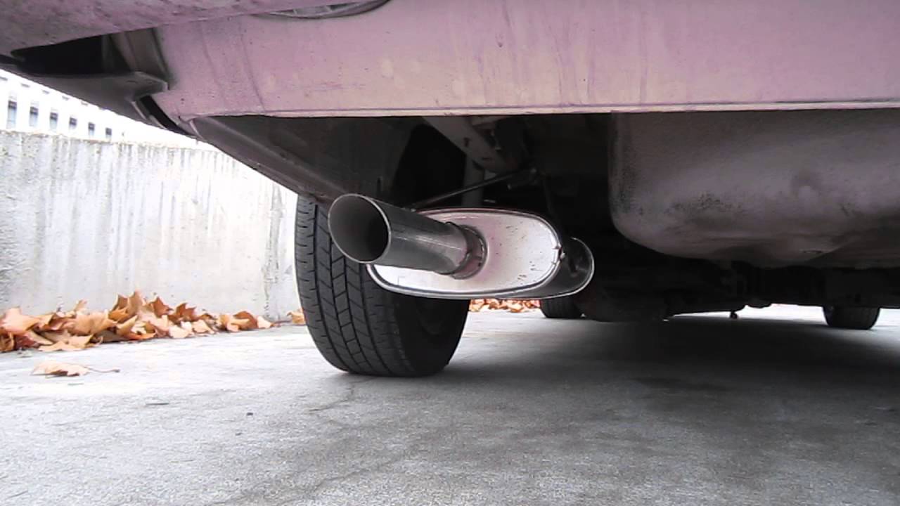 '84 BMW 318i M10 engine: Thrush Turbo muffler sound-clip! - YouTube