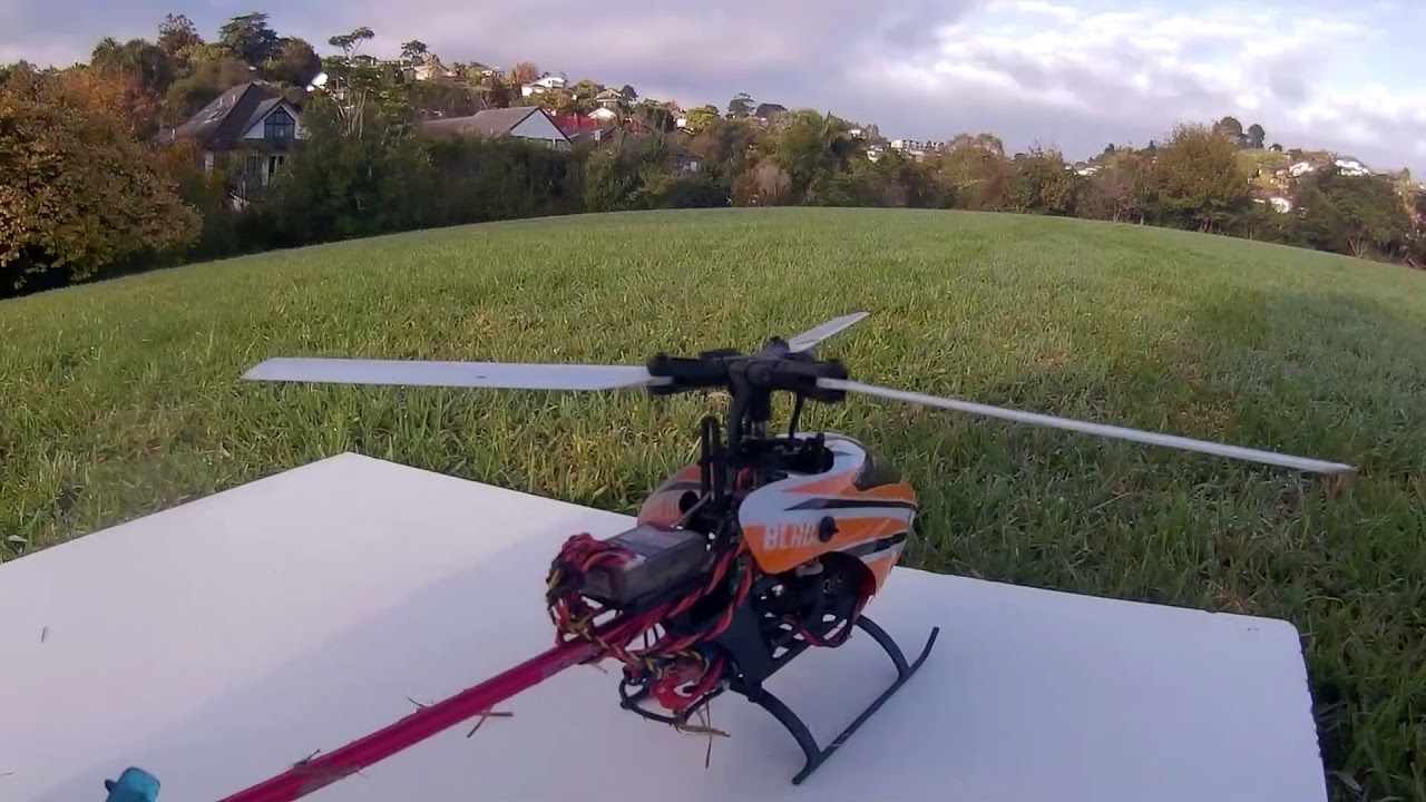 Blade 130S TRI BLADE - YouTube