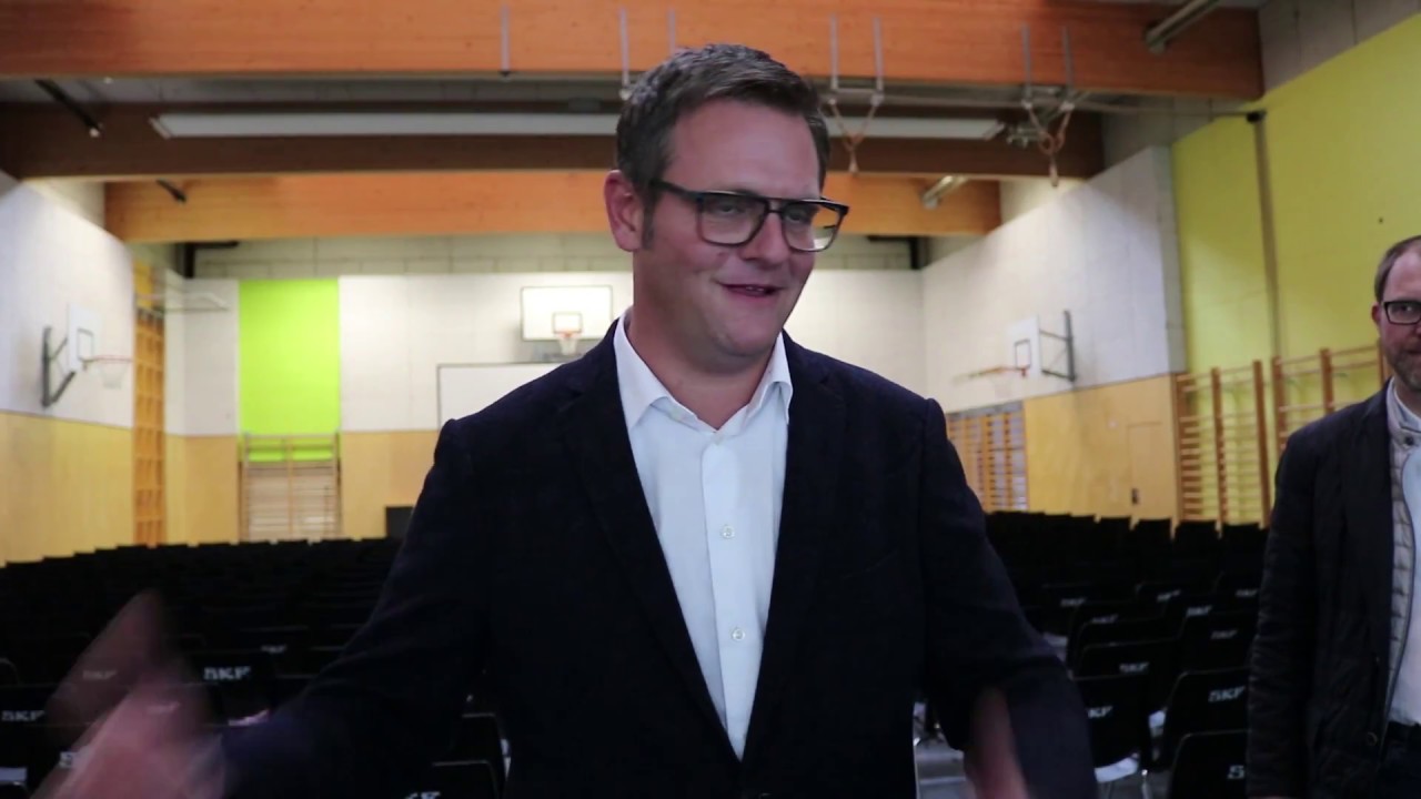 Robert Hartlauer im Gespräch | Insight7 - YouTube