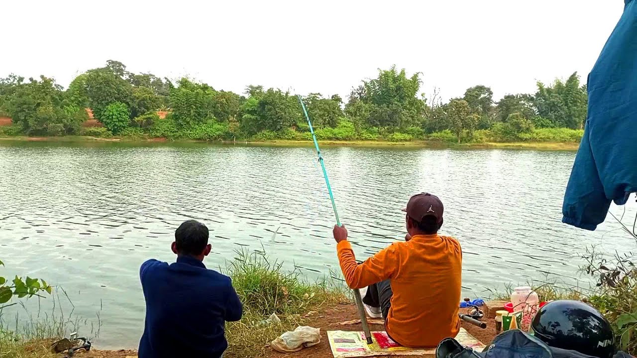 Remta Dam fishing//catch small fish ll रेमता डैम में मछली का शिकार ...