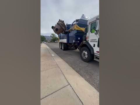 Waste connections garbage truck in Tucson Arizona - YouTube