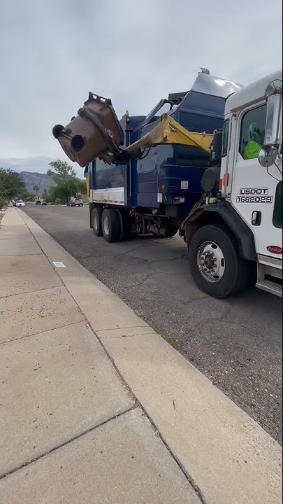 Waste connections garbage truck in Tucson Arizona - YouTube