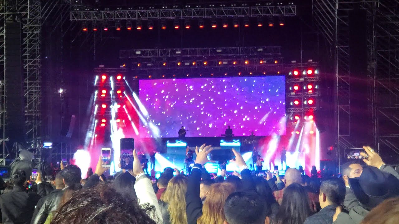 Julion Álvarez Estadio Chevron Tijuana 2020 - YouTube