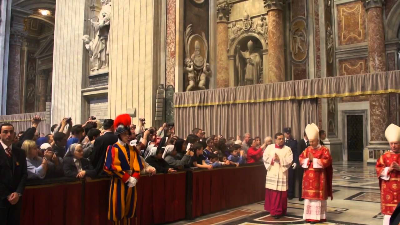 Mass procession - Pope Benedict XVI - YouTube