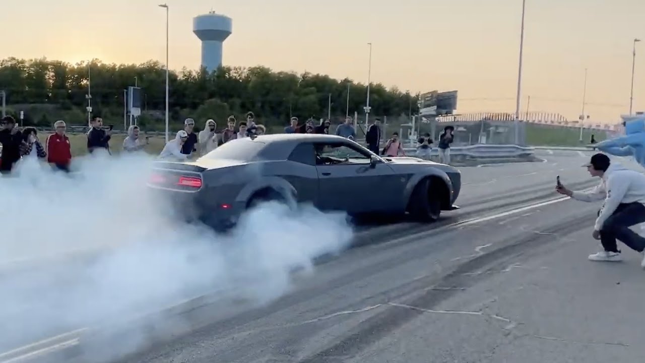 Mopar Takeover! Insane Car Show Pull Out - YouTube