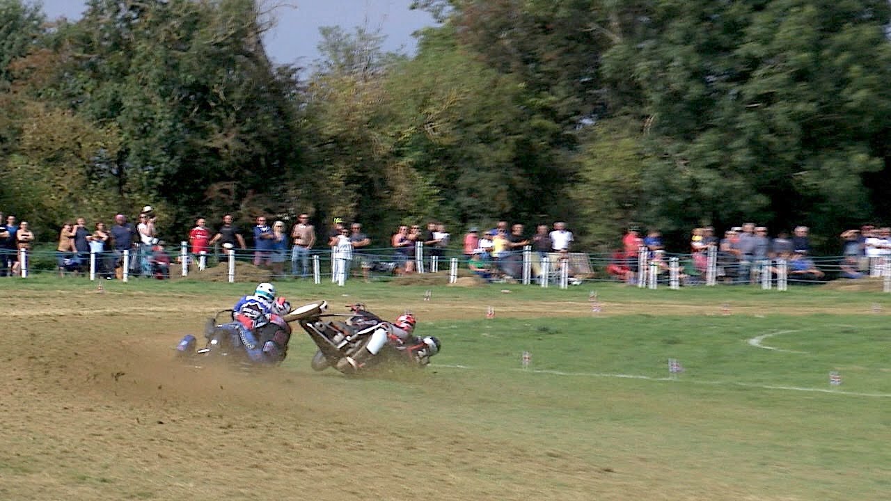 SPECTACULAR 1000cc SIDECAR CRASH 2021 BRITISH MASTERS GRASSTRACK - YouTube