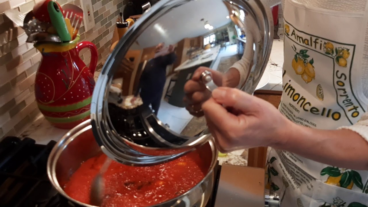 Haddock fish balls in tomato sauce | Anna's Cucina - YouTube