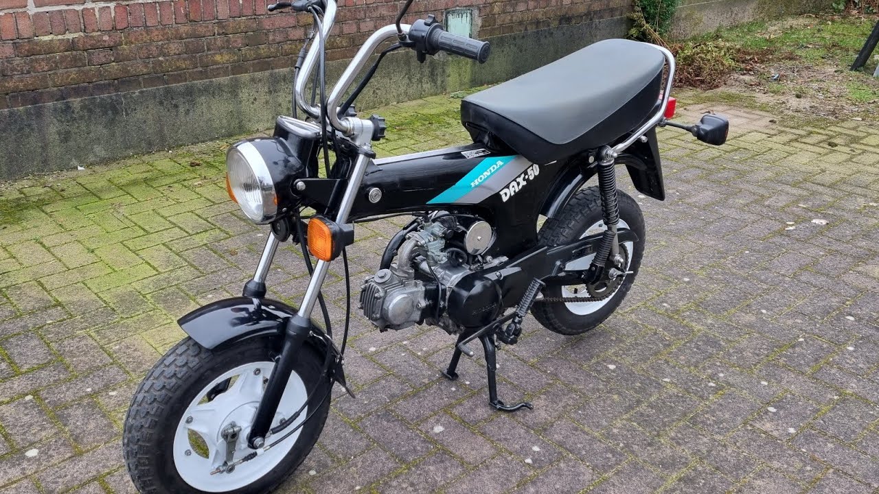 Honda Dax ST50 AB23 1991 - YouTube