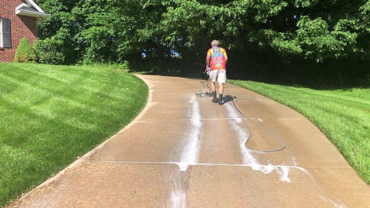 Concrete Wash Soft Wash - YouTube