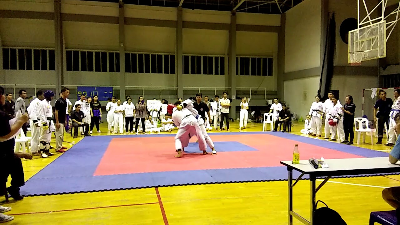 Tong il moo do Thailand - YouTube