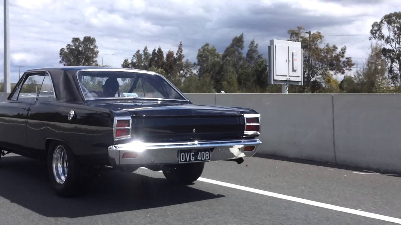 Tuff Black VG Valiant.....Stroked ! - YouTube