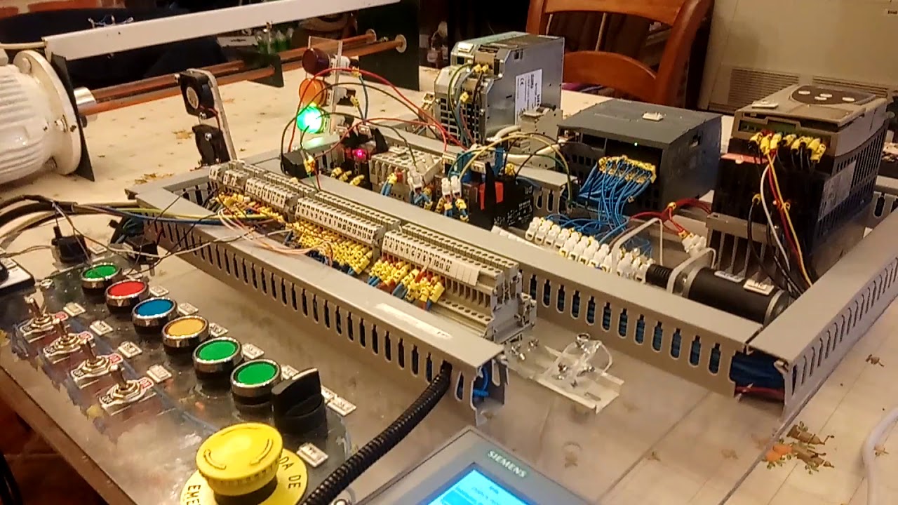 Mecatrónica Industrial Motion control 1 - YouTube