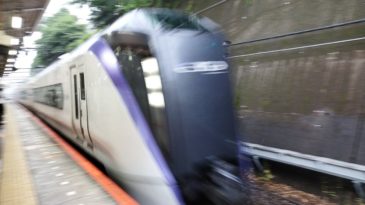 [ジョイント音]E353系 S10?編成 特急あずさ38号新宿行が豊田駅4番線を通過するシーン - YouTube