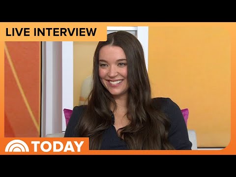 Nicole Brydon Bloom Talks ‘Paradise’ S2, Justin Theroux, More