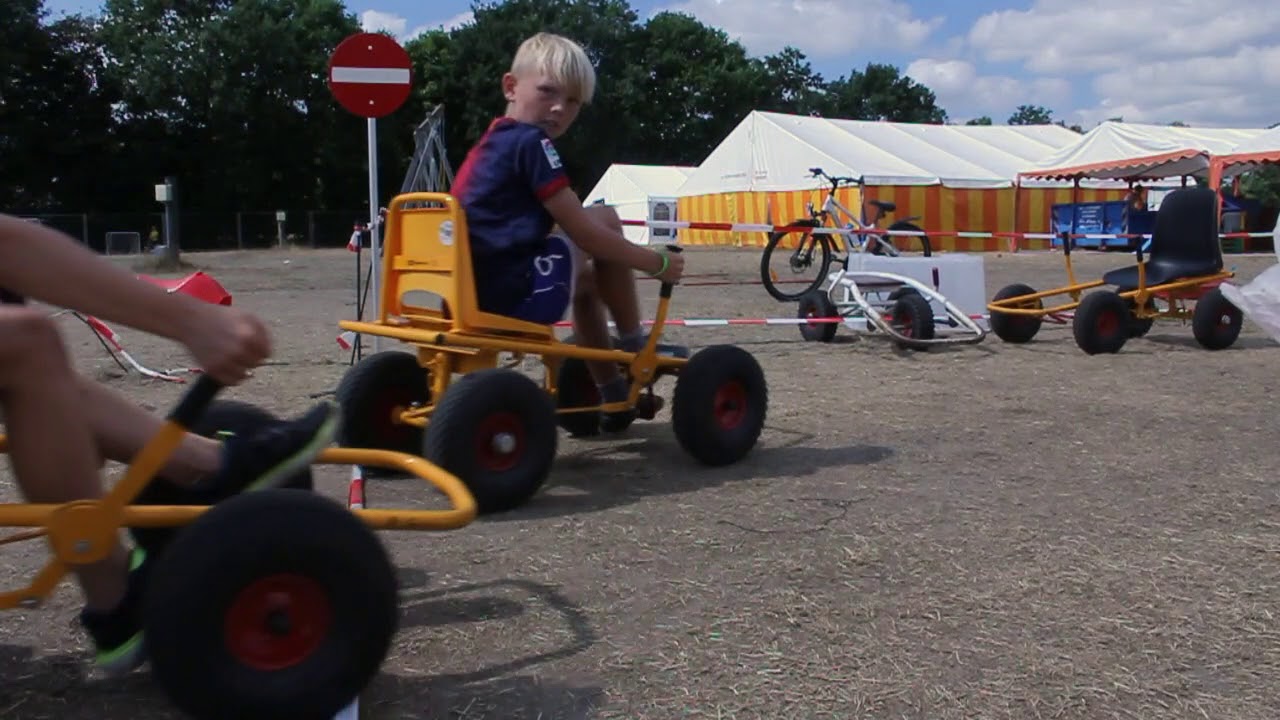Børnenes indsamling - Moon Car Race 2018 - YouTube