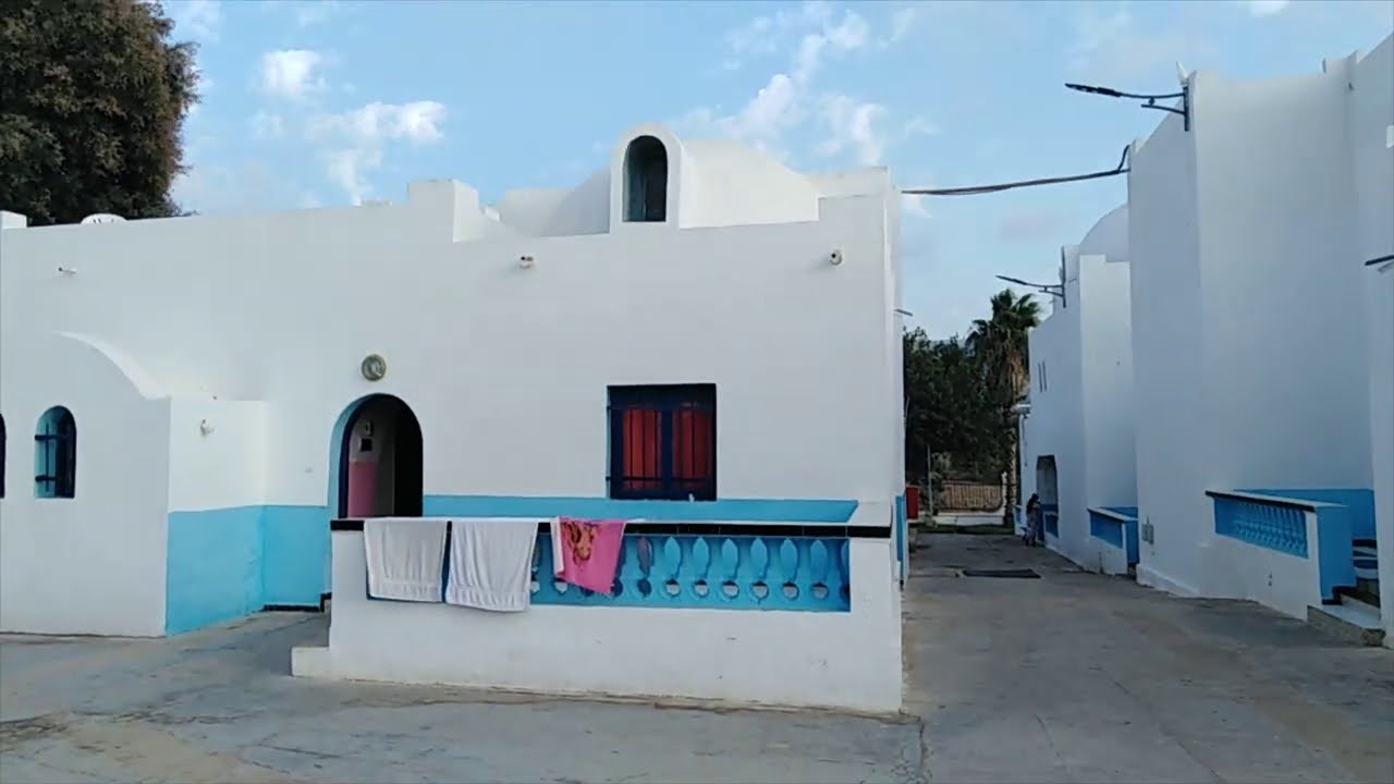 مركب سياحي عائلي رائع NEW BEACH RESORT ORAN - YouTube