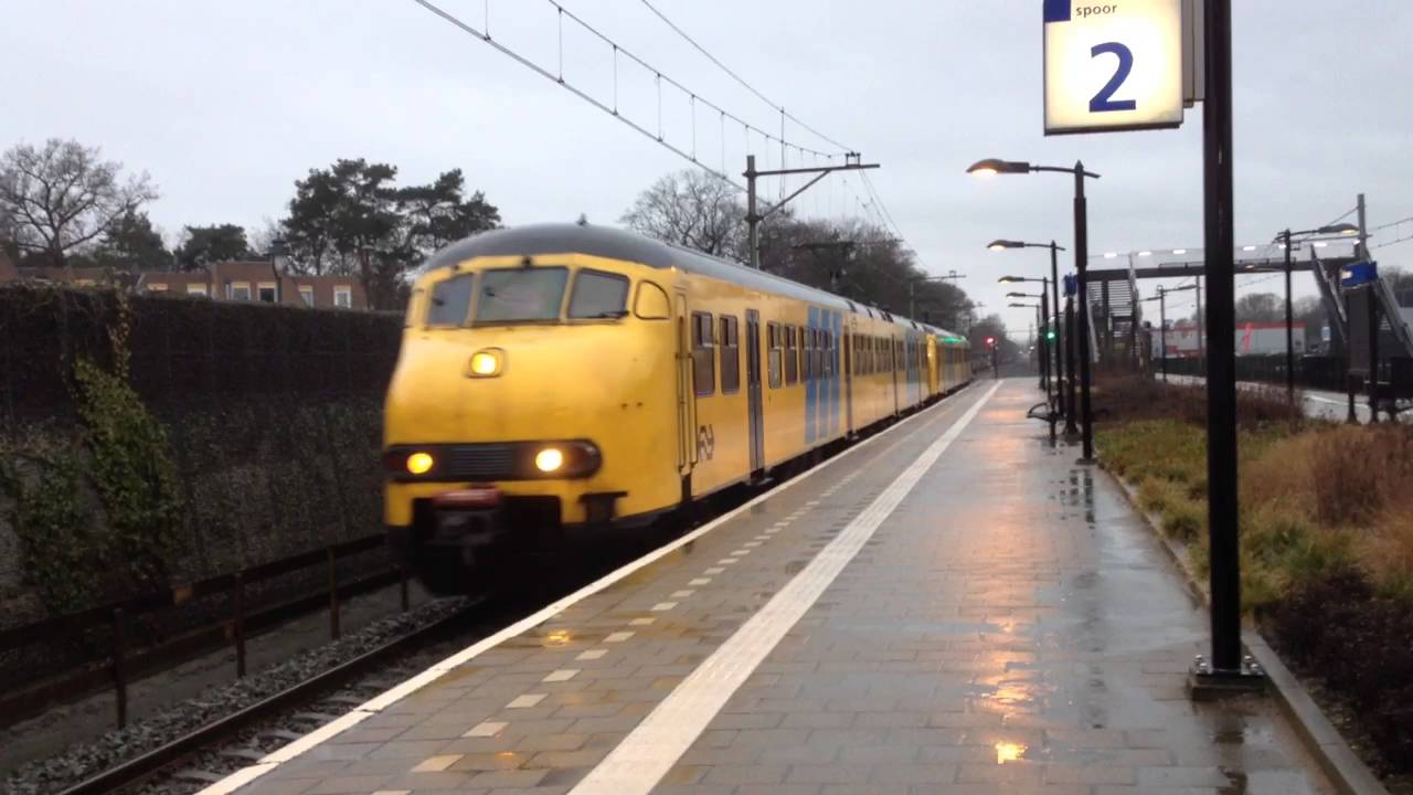 NS Plan V 453 + 451 | Bilthoven - YouTube