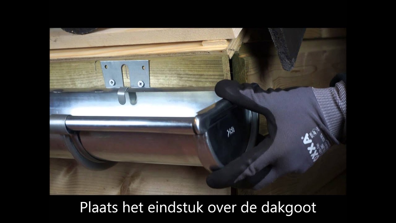 Zinken dakgoot kopschot (eindstuk) montage - YouTube