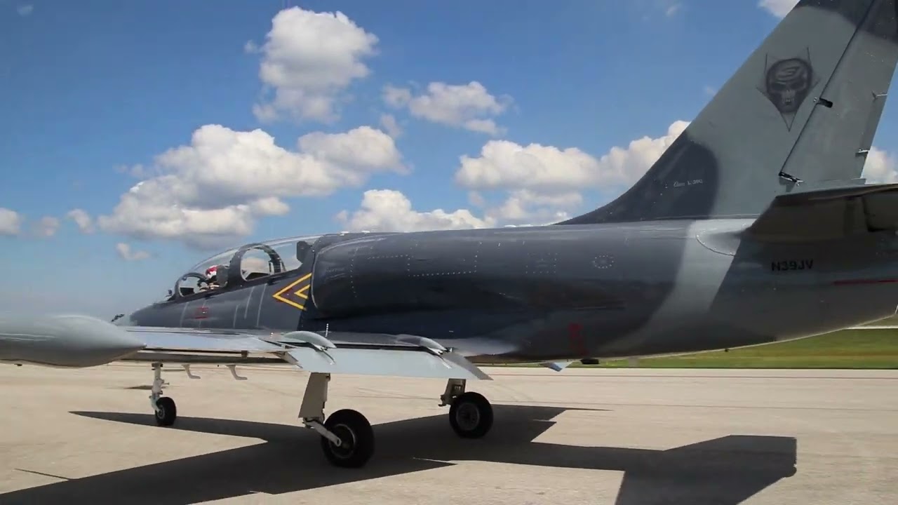 L39 Albatross at the Lake of The Ozarks Air Show 2022 - YouTube
