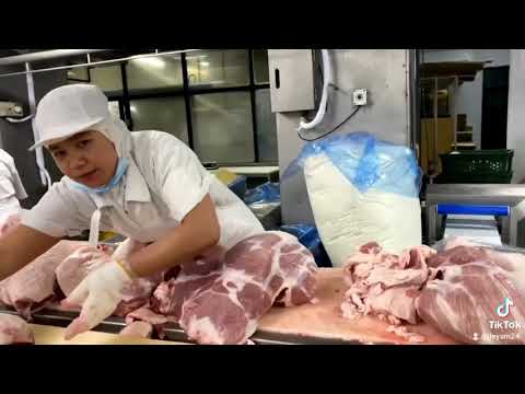 Lady Butcher in Taiwan 💪