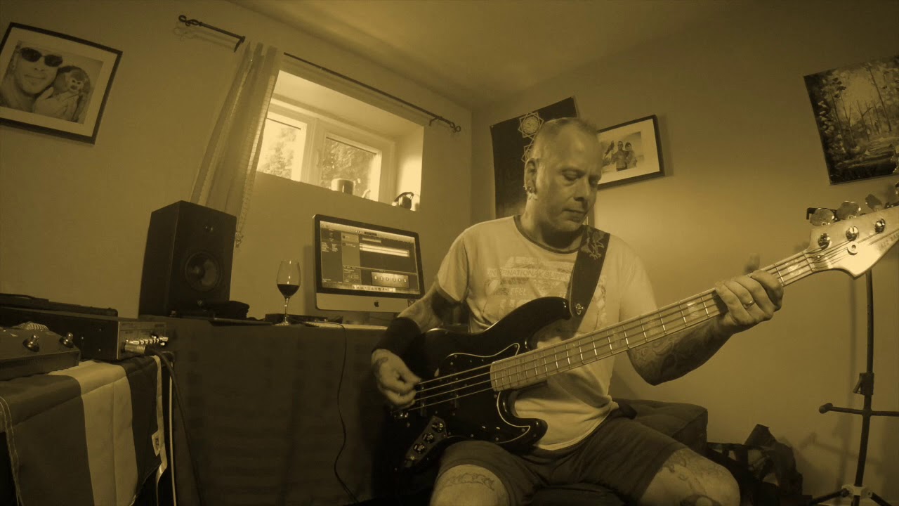 deep purple : bass cover, perfect strangers - YouTube