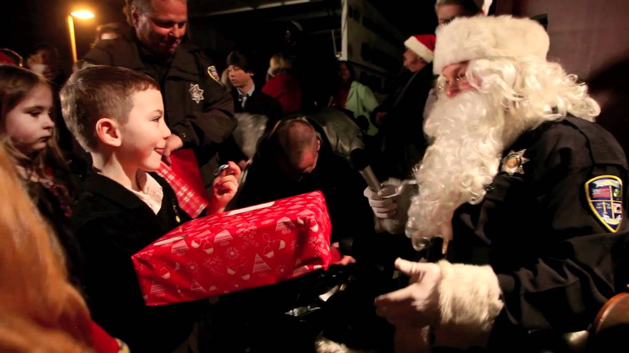 Blue Santa Visits Esplanade House - YouTube