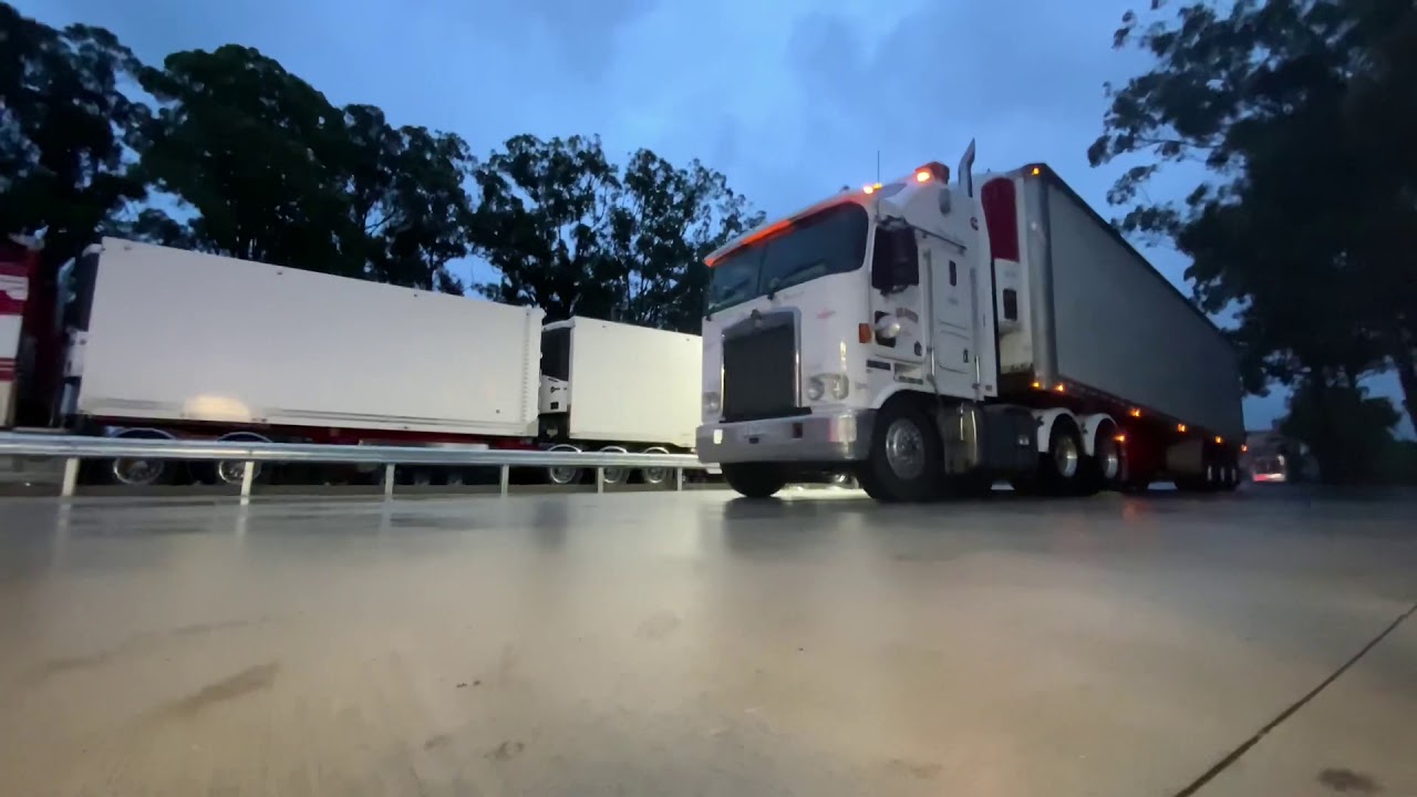 Joe BOOTH TRANSPORT MOORLAND NSW 2443 - YouTube