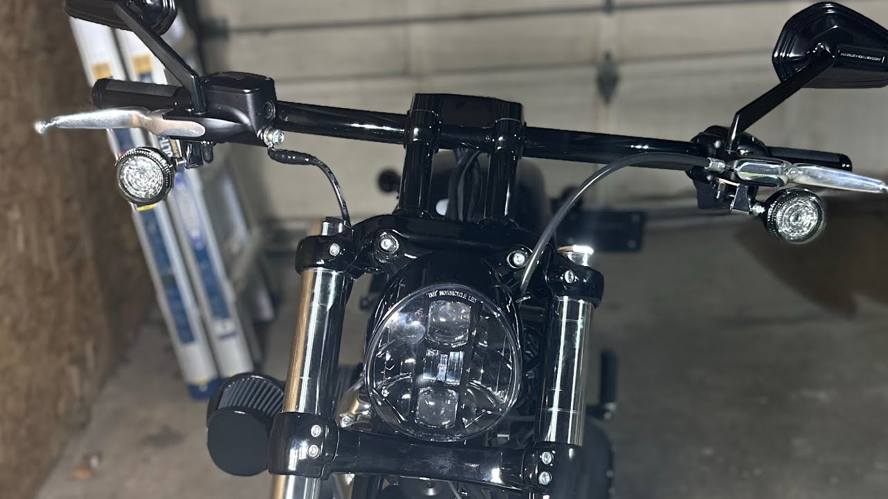 Installing LA Choppers 1.75 inch risers. On Beastie my 2023 Harley ...