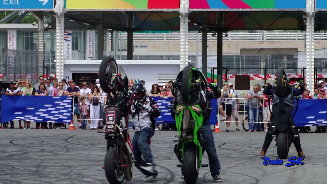 Стантрайдинг – крутые трюки на мотоциклах.Stantrayding - cool stunts on ...