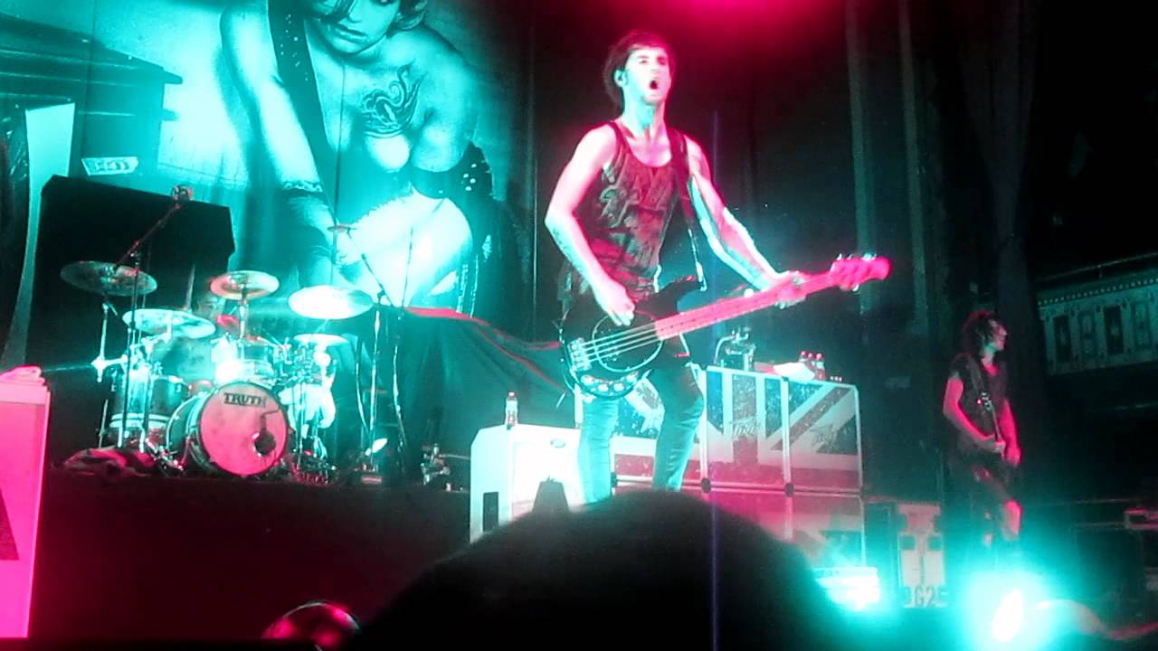 Asking Alexandria - Morte Et Dabo live Tabernacle 2011 - YouTube