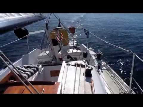 Ericson 27' - YouTube
