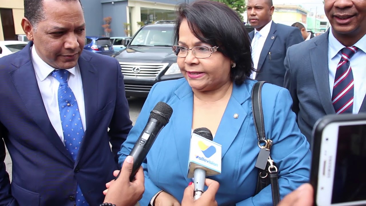 Emma Polanco Rectora de la UASD visita La Vega - YouTube