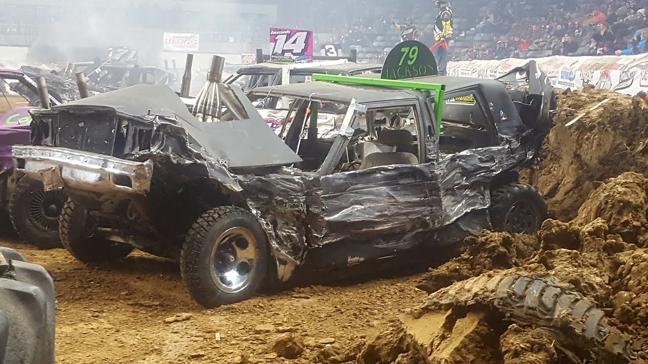 Evolution Fabrication 8-1 Custom Headers Derby Car - YouTube