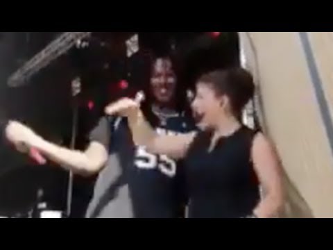 Waka Flocka Dances with the Sign Language Interpreter - YouTube