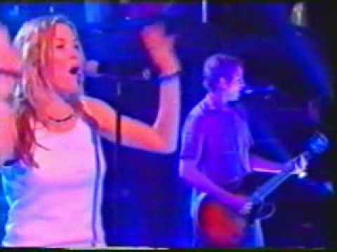 Catatonia - Immediate Circle (Live) - YouTube