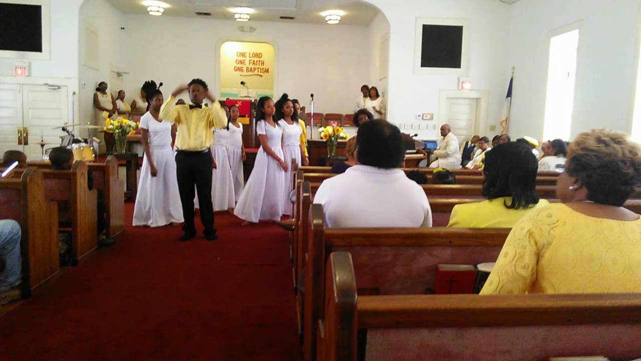 Praise dance .... first Baptist church - YouTube
