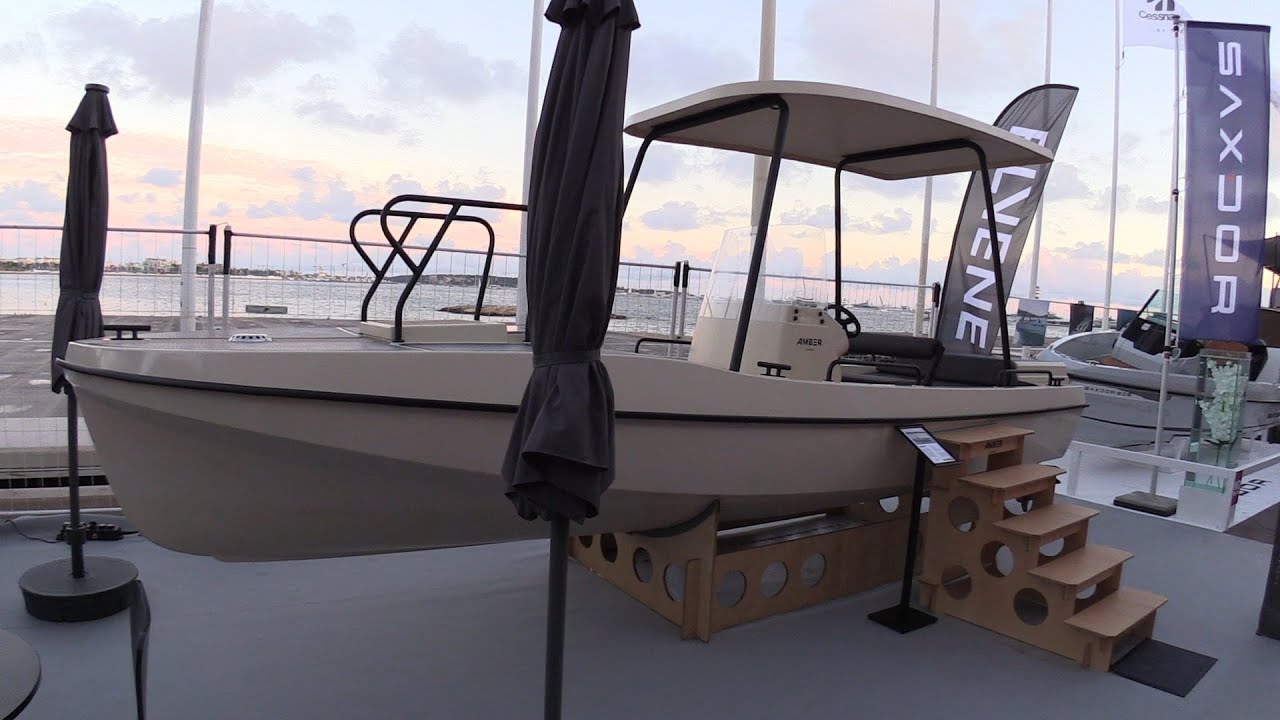 2024 Elvene Amber 6.2m Solar Powered Electric Boat | BoatTube - YouTube