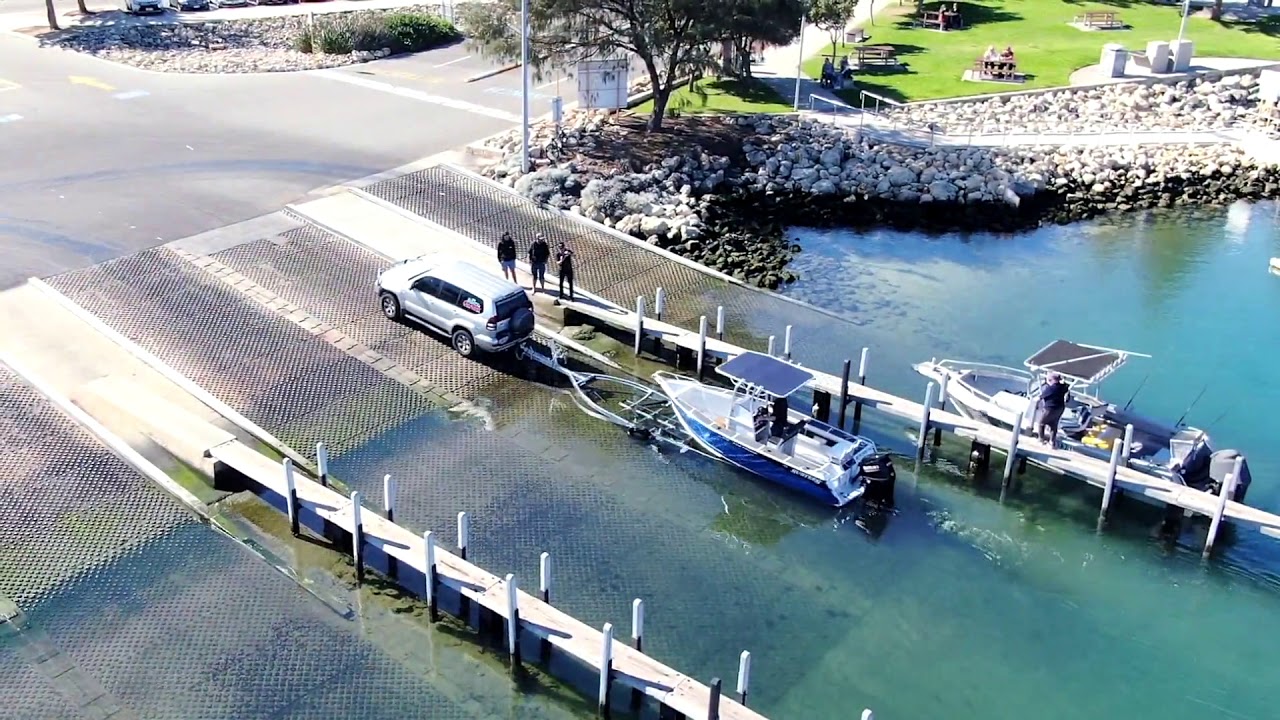 Surtees 575 Pro Fisher | All Boats & Caravans Perth - YouTube