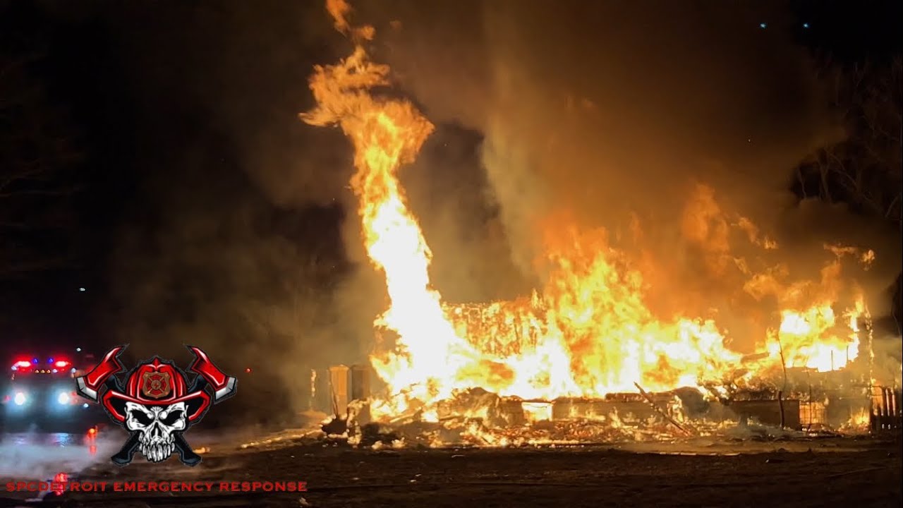 Detroit Fire Department BOX ALARM SCENE - YouTube