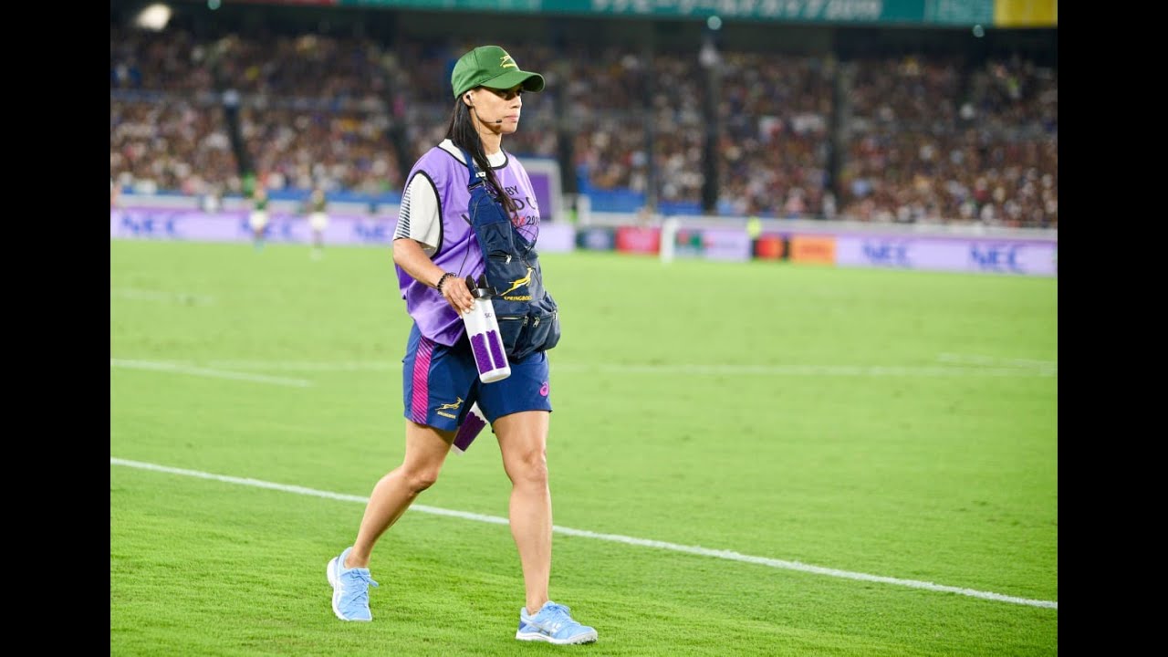 Rene Naylor Sports Physiotherapist - YouTube