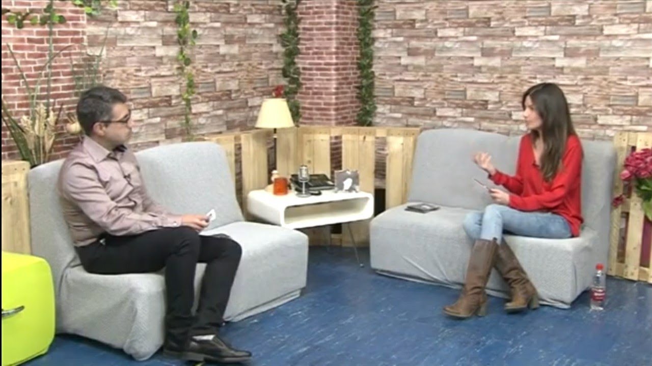 Laura Liz - entrevista TV Alcázar de San Juan - YouTube