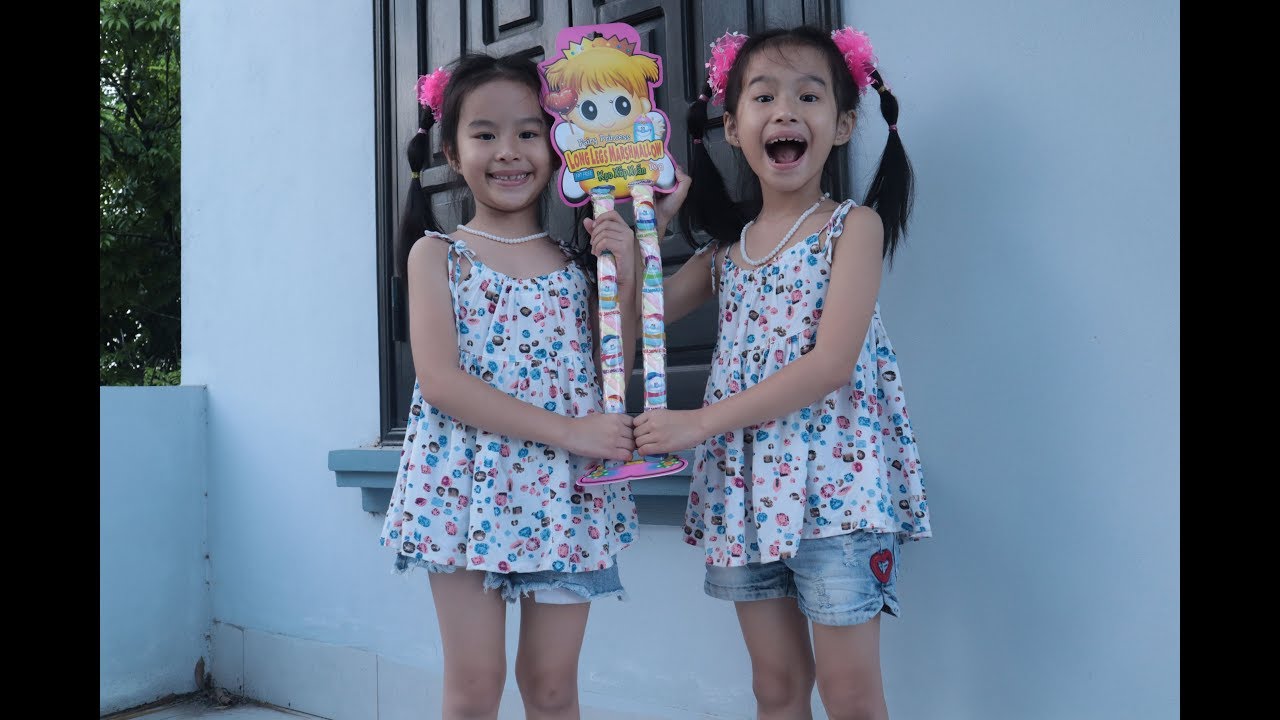 ️ Nini kids TV ️ Ly Yến cùng ăn kẹo xốp - YouTube